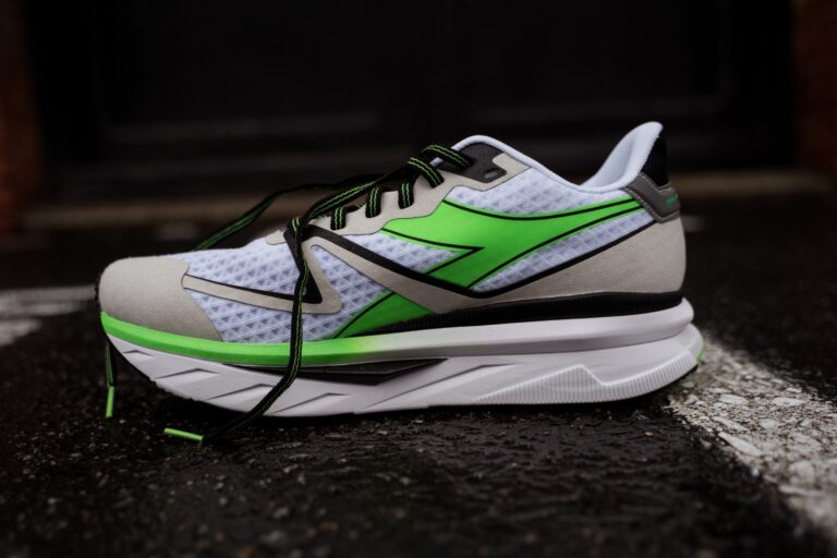 Diadora Atomo V7000 Review: Style, Meet Substance